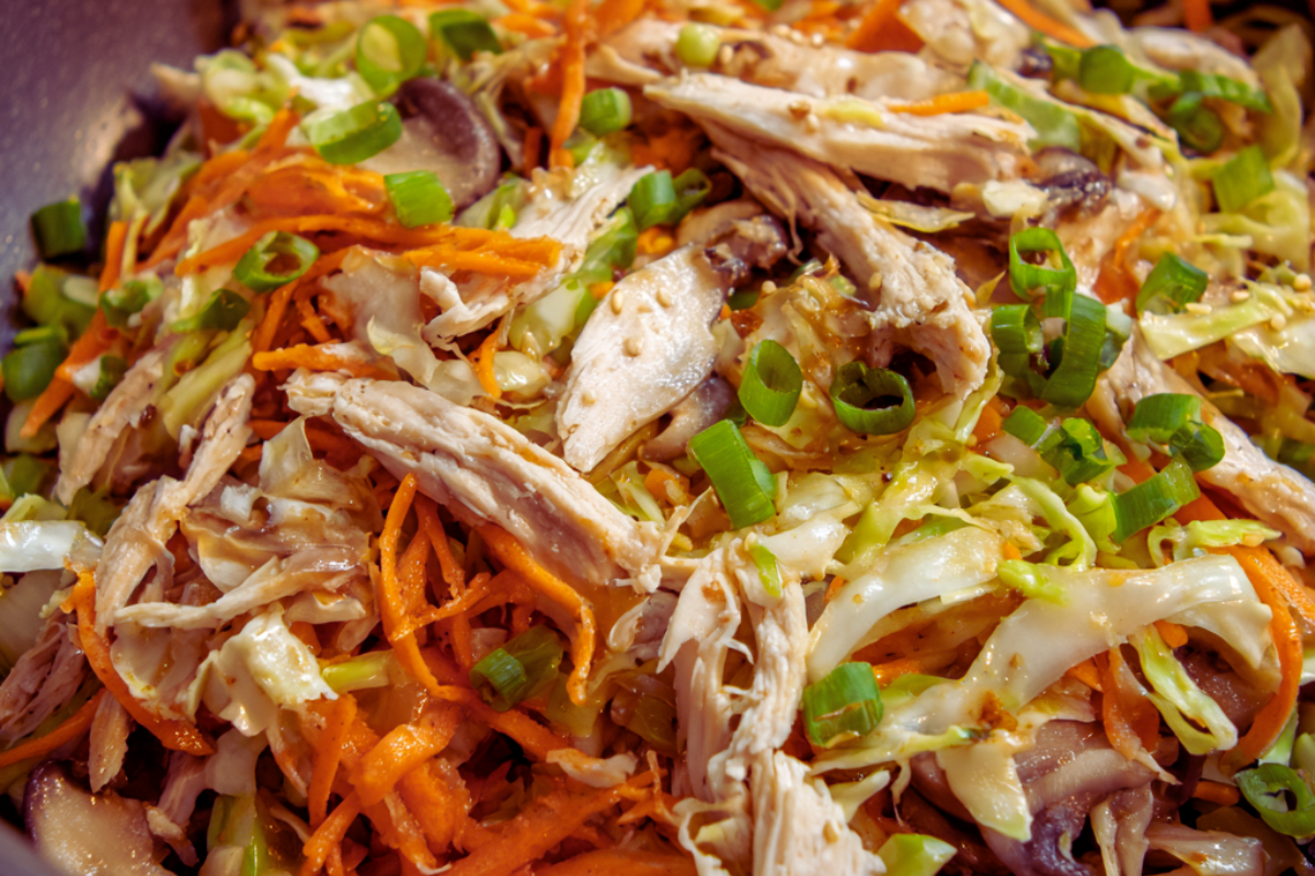 What Is Egg Roll Filling Made Of? 5 Delicious Must-Haves
